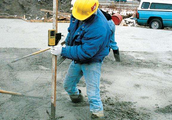 Magic Screed - Vibrating Screed - Geroquip Inc